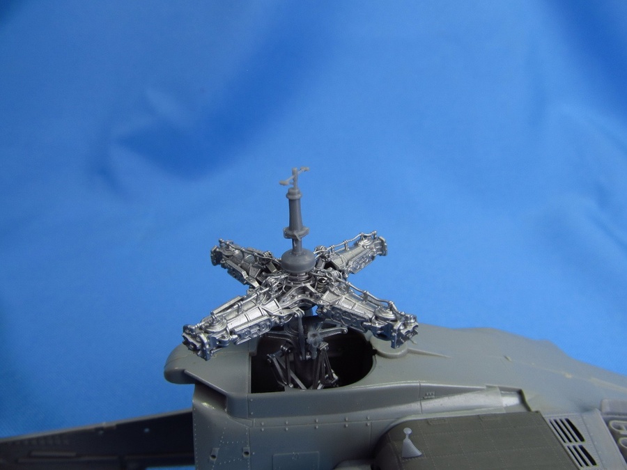 AH-64 Apache main & tail rotors