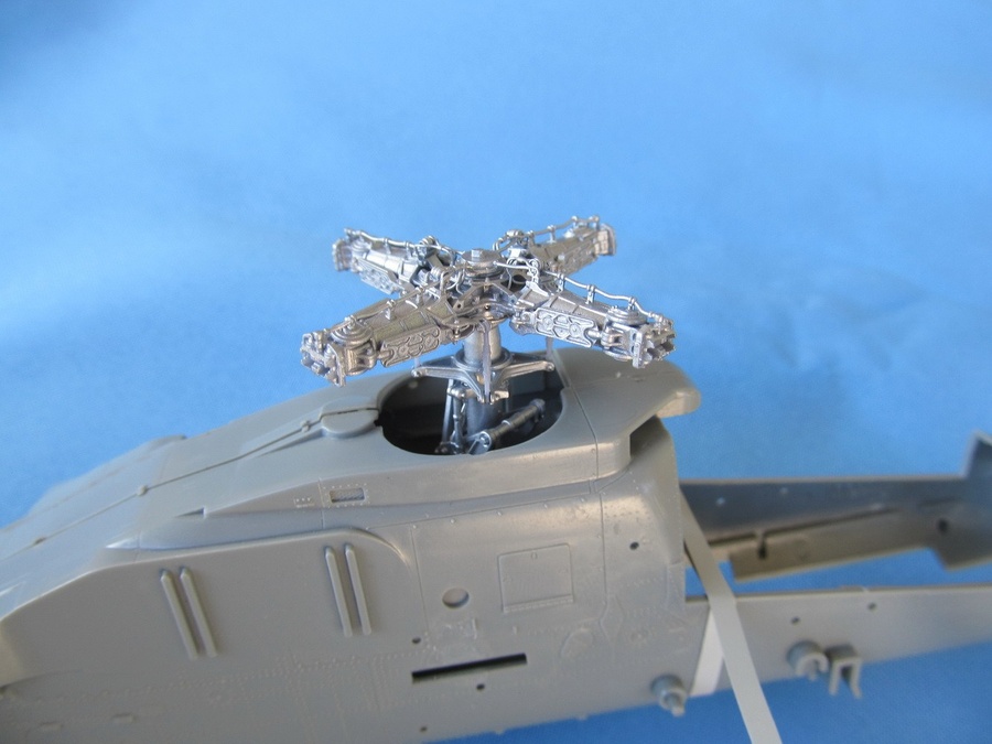 AH-64 Apache main & tail rotors