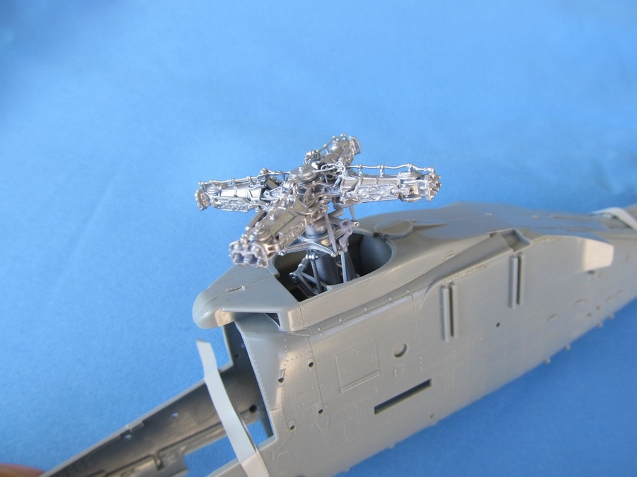 AH-64 Apache main & tail rotors