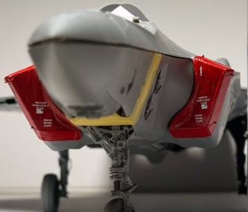 Pre-Order :: F-35A Lightning II nozzles (FOD cover included)