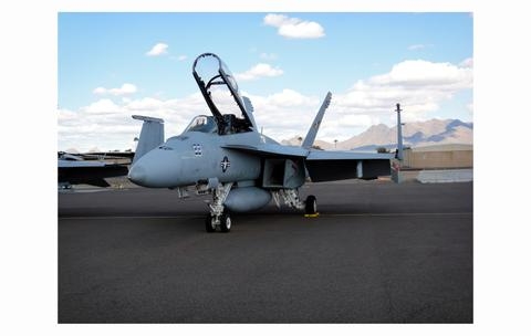 F/A-18E/F E/A-18G seamless intakes