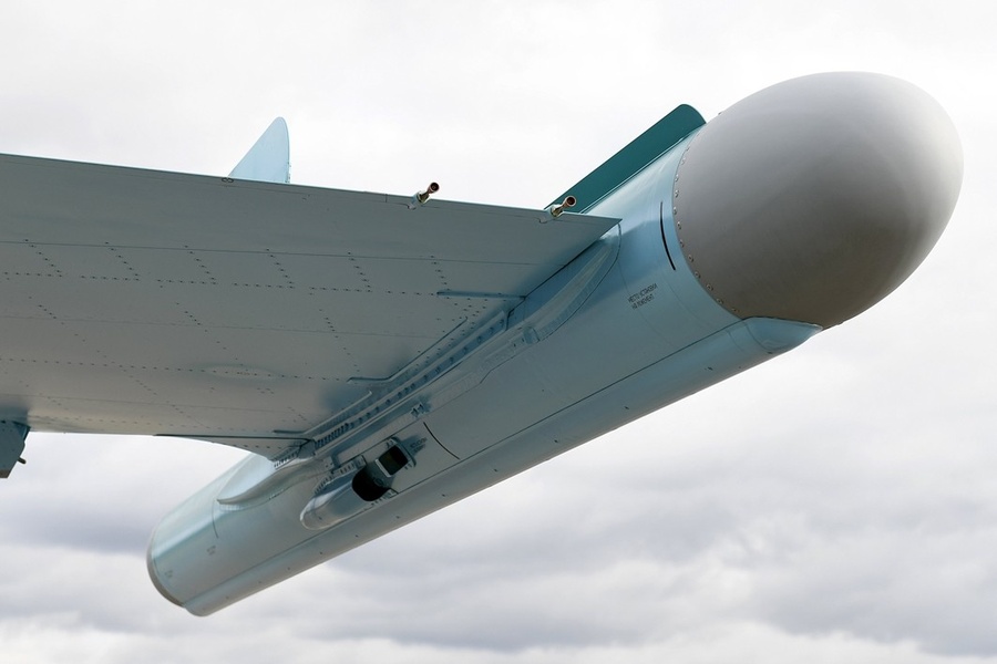 L-175 Khibiny the electronic warfare pod