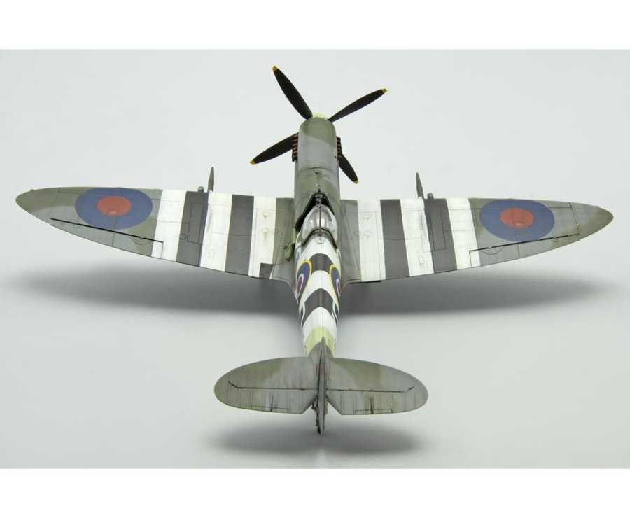 Spitfire Mk.IXc late version (ProfiPACK edition) - Kits - The48ers.com