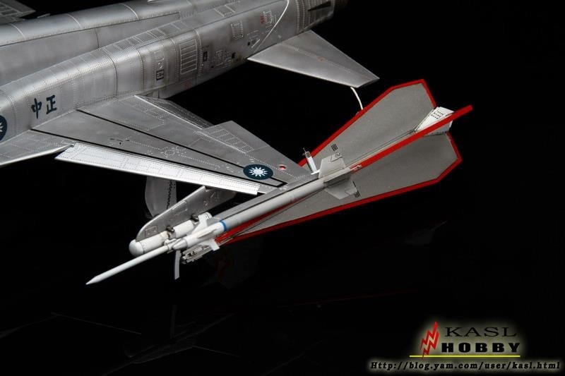 A/A37U-15 external tow target system