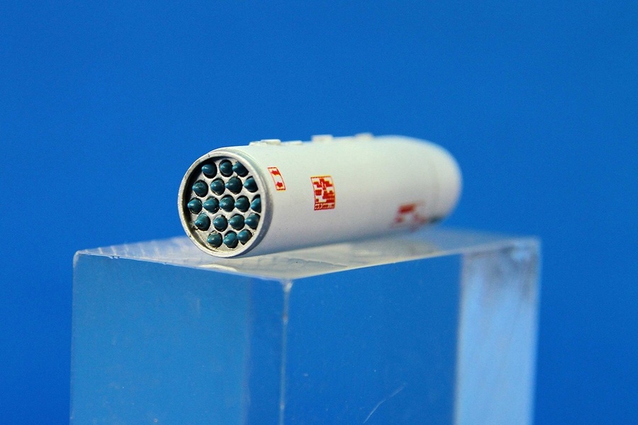 LAU-3/A rocket launcher (x2)