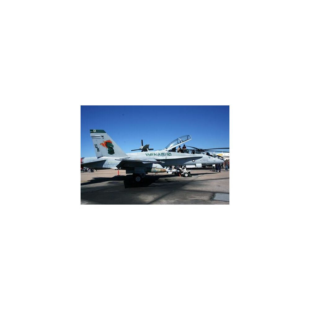 LAU-7 Launch rail (x2)