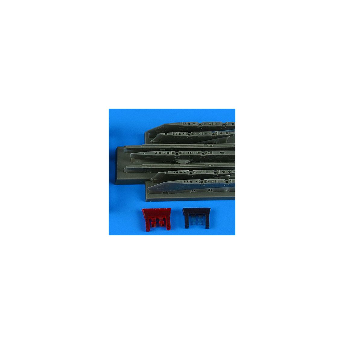 F-5E Tiger II pylons & missile launchers