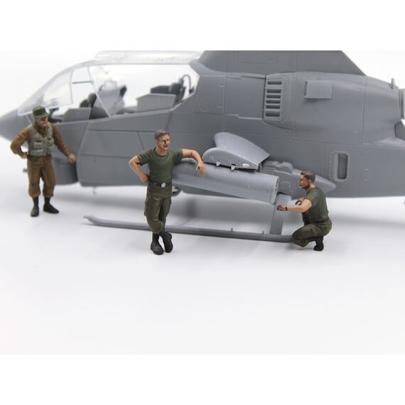 AH-1G + Bronco OV-10A US pilots & ground personnel ICM 48303 1:48