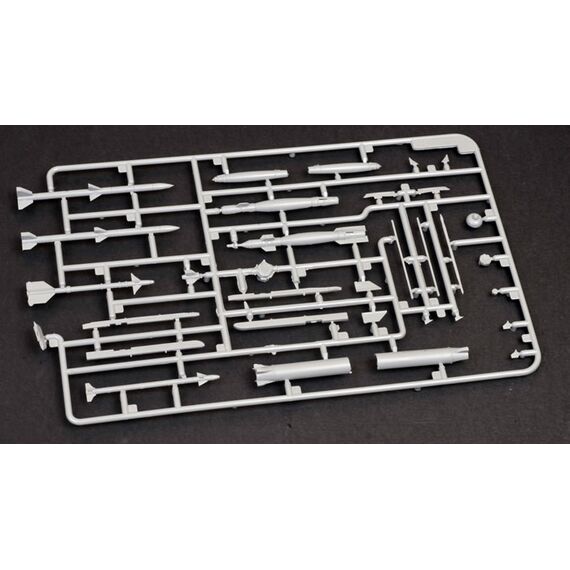 F-16XL Experimental Fighter Skunkmodels 48026 1:48