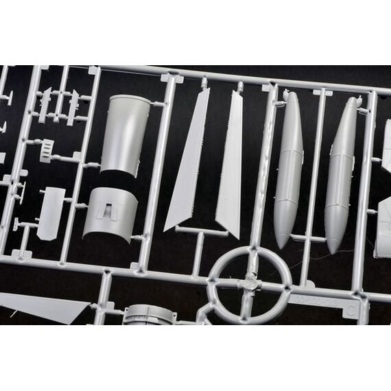 F-16XL Experimental Fighter Skunkmodels 48026 1:48