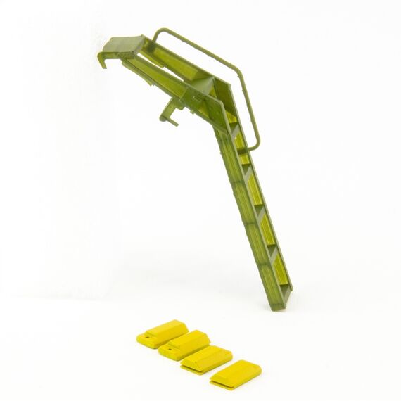 F-16 A/C/E/V Boarding ladder (version 1) and wheel chocks