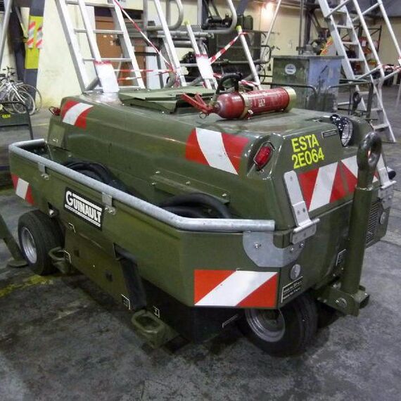 Guinault GC 20 V1 starting unit - French Air force and Army