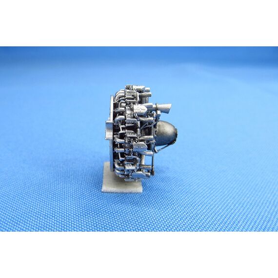 Gloster Gladiator Cowling and engine