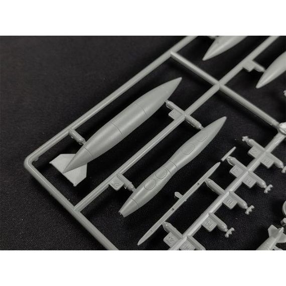 CF-5B Freedom Fighter II Kinetic K48123 1:48