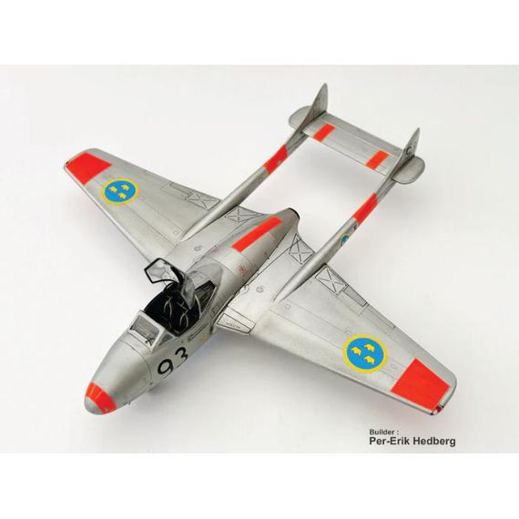 J28 C Vampire in Swedish Air Force Pilot-Replicas 48A006 1:48
