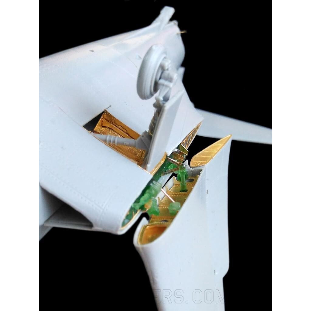 F9F-2 wing folding mechanism